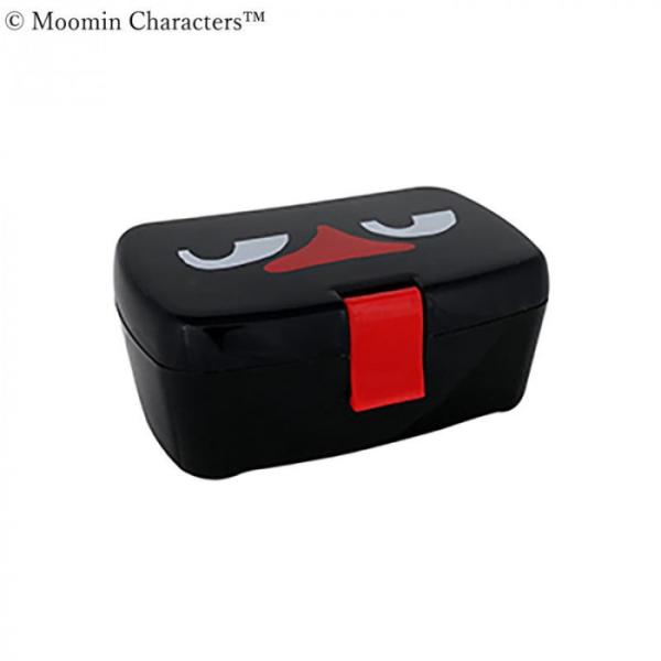 スティンキーのお顔が大胆にデザインされたお弁当箱。スティンキー好きがうなりそうな可愛らしい商品です。スティンキーのお顔の中にはおかず入れ、その下にはご飯入れと分けることができる器がついています。商品を作っているのはフィンランドでも有数のトイ...