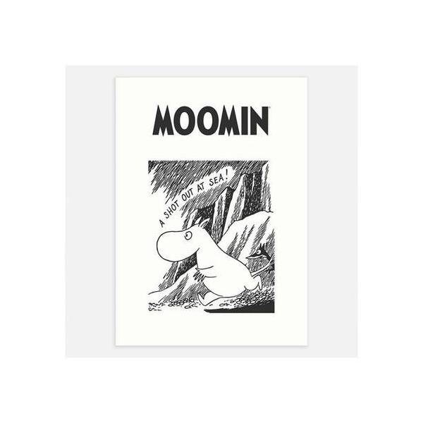 海で起きた事件を見に急いで走っているムーミンのポスター。原画調デザインを採用しているのでファンシーすぎず、インテリアとしてピッタリです。原画とは雰囲気の異なるタッチの絵画のようなイラスト。小物と一緒に飾ったりとコーディネートを楽しみながら飾...
