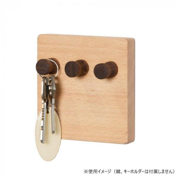 2つの材種でデザインしました、お部屋のインテリアを選ばないモダンタイプです。カギなどを掛けるフック。もちろんアクセサリー掛けとしても使えます。玄関先にいかがでしょうか。 生産国:ベトナム 素材・材質:ビーチ+ウォルナット(塗装:オイル仕上げ...