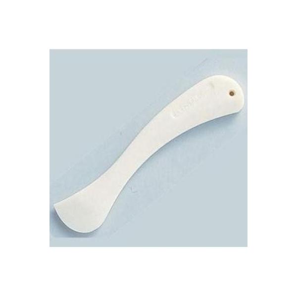 持ちやすく、力を入れやすい形状のへらです。 生産国:日本 素材・材質:ユリア樹脂 商品サイズ:16cm　※サプライヤー直送品　　