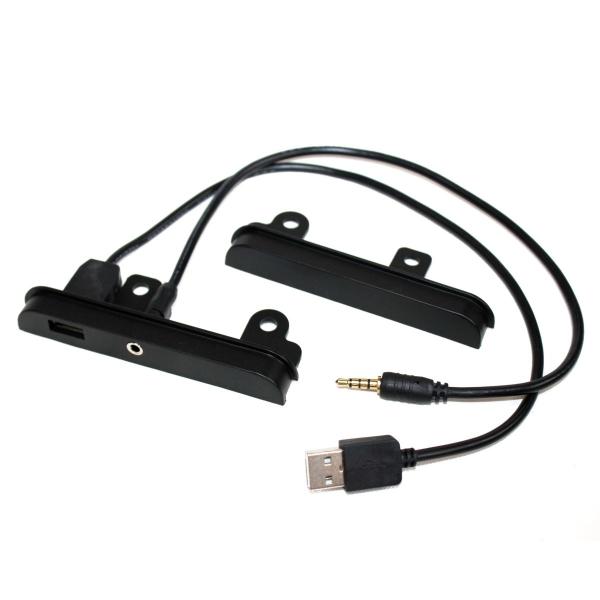 トヨタ車の200mmワイドサイズナビゲーションを装着可能な車種に、2DINサイズ(横幅180mm)のAV機器を装着した際、左右を塞ぐパネルにUSB/AUXを追加したユニットです。この商品は、13mmのスペーサーです。※通常は10mmタイプ（...