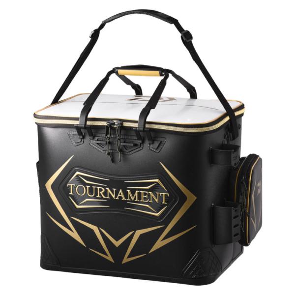 ダイワ トーナメント  トーナメンターのニーズに応える、ダイワキーパーバッカンの最高峰モデル。 魚を投入しやすい変則ラウンド形状の投入口。 大会規定サイズを瞬時に確認できる簡易メジャー付き。 空気が送りやすく魚をより長く活かせるエアポンプホ...