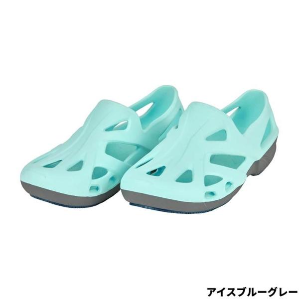 ダイワ  オカッパリから船まで、快適な釣りをサポートする「フィッシングアクアシューズ」。 アッパー部とソール部で違う硬度を組み合わせた二重設計を採用。 直接足に当たる部分には、低硬度のEVA素材をを採用し、足を柔らかく包み込むようなフィット...