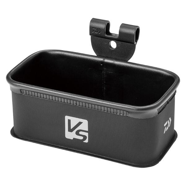 ダイワ  ・多くのEVA製タックルバッグ類に取り付け可能なオプションパーツ ・タックルバッグのかぶせブタと干渉しにくいロングフック ・汚れを落としやすく、丸洗い可能なEVA素材使用 ●カラー:ブラック ●外部寸法:約縦8.5×横16×高さ6...