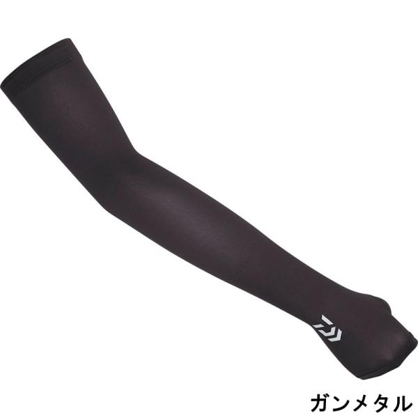 ダイワ  UPF50+ ●カラー:ガンメタル ●サイズ:L ●素材1:(本体) ポリエステル74%、ポリウレタン26%|UVケア(UPF50+)/接触冷感/吸水速乾機能を兼ね備えた「ICEDRY」素材を採用。軽い着心地ながら遮熱性にも優れ、...