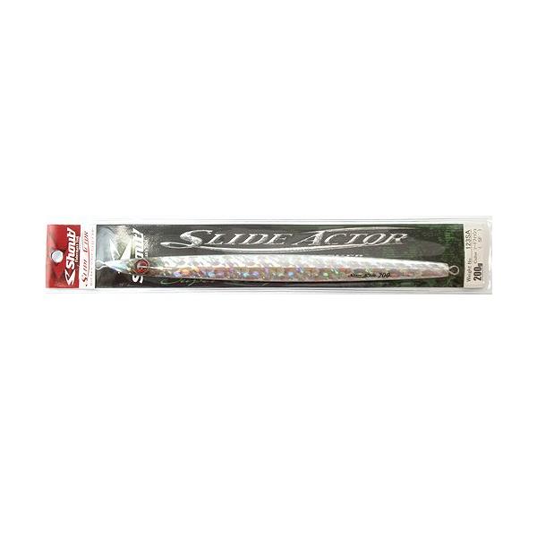 シャウト  ●カラー:ソードフィッシュ ●サイズ:200g ●自重:200g ●代表対象魚:ヒラマサ・カンパチ|アシストオンリーのワンピッチジャークで驚異的なダートを見せるロングジグスライドアクター。ダート時にジグの天地を明確にし、最も失速...