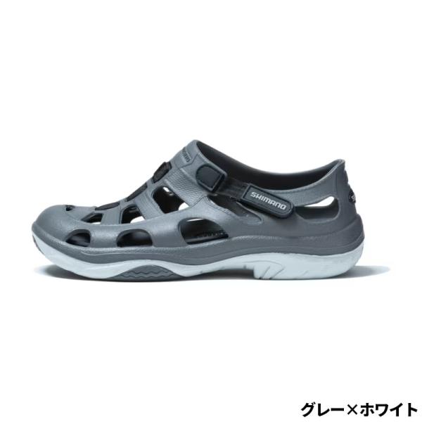 シマノ  ●カラー:グレー×ホワイト ●サイズ:25.0cm|船での釣りや移動時、さらに普段履きまで幅広いシーンに対応する、シューズタイプのサンダルです。ソールには、濡れた場所でもグリップ力を発揮しやすい素材を採用。滑りやすい船上や足場の悪...
