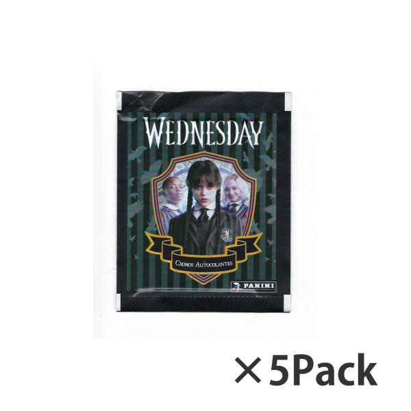 ステッカーのサイズは7.6×5.5cm。1パックにはランダムに封入されております。Panini Wednesday Sticker card