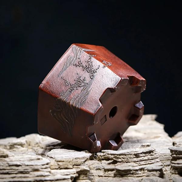 【商品詳細】★状態：新品未使用「時代」の付く鉢の製作に熱意を注ぎ使い込まれより良く古みの出て趣のある鉢が現在数多くの展示会にも使用され実用鉢としての価値を不動のものとしました。盆栽に合うように作られた中国鉢です。特に松柏盆栽に似合います。素...