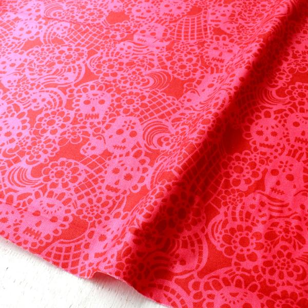 ALEXANDER HENEY1枚の大きさ　110cm×50cm　カット済です。綿100％実店舗でも販売しておりますので在庫がない場合があります。