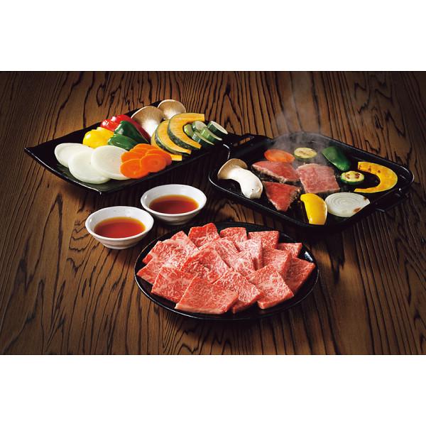 適度に霜降りが入った良質な黒毛和牛を和食の名店「賛否両論」の料理人笠原将弘の肉たれでお楽しみください。国産黒毛和牛ロース４００ｇ、肉たれ３０ｇ×２【賞味期限】90【アレルゲン】小麦■ 内祝い・贈り物 にお歳暮 御歳暮 帰省土産 ギフト お礼...