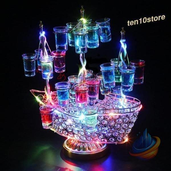 * 製品にはワイングラスが含まれていません【精巧な LED ワイン カップ ホルダー】高品質の厚手のアクリル カップ ホルダー、ボタン スイッチのデザイン、高級ワインを保持できるだけでなく、クールでカラフルな雰囲気を演出し、ナイトライフをよ...