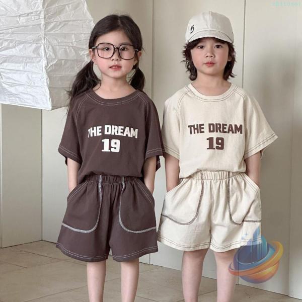 ★★この子供服セットは、シンプルでかわいい雰囲気がたっぷりです。色味も落ち着いており、ダークブラウンとベージュの組み合わせは、オシャレで大人っぽい印象を与えます。 素材は丈夫そうで、通気性も良さそうで、日常着としてもぴったりです。 セットに...