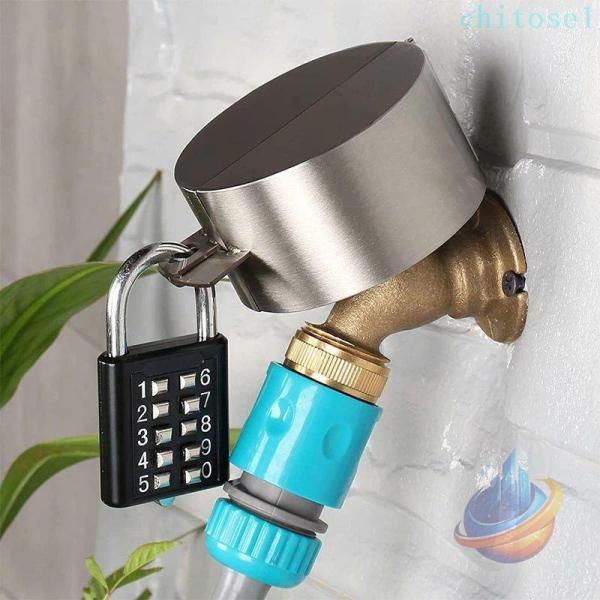 ▲他者からの水道の不正使用を防ぐステンレス製蛇口ロック(南京錠付き)です。蛇口ハンドルの盗難や破壊、いたずらからも守ります。   ▲蛇口のハンドル部分にセットし、付属の南京錠で鍵をかけます。使用時は鍵を開けるだけで簡単に取り外すことができま...