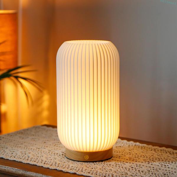 仕上げタイプ:アンティーク調 ベース材質:木? 電球ベース:E27 製品サイズ:12.7 x 12.7 x 22.86 cm; 450 g 原産国:中国 ? タッチセンサー式操作: 触れるだけで簡単に点灯消灯ができる便利なタッチセンサーを搭...