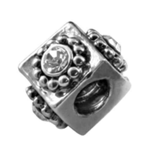 本体サイズ　約7mm×11mm、ホールサイズ 4.6mm