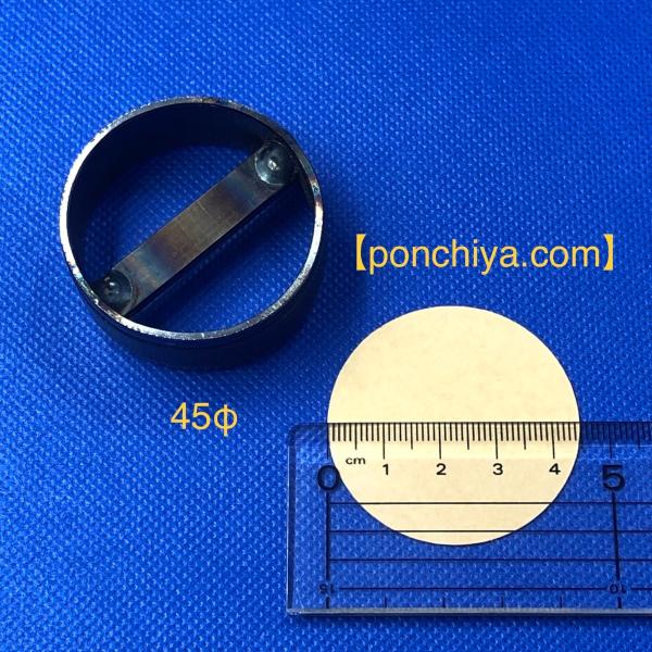 【発売日：2022年03月18日】【商品説明】レザークラフトで使われる抜き型です。刃はオーストリア製。刃の高さは１９mm。サビ止めクリア塗装。当社製造の国産。新品です。・４５Φ ハンドクリッカーや、油圧プレスでの使用、裁断をお薦め致します。...