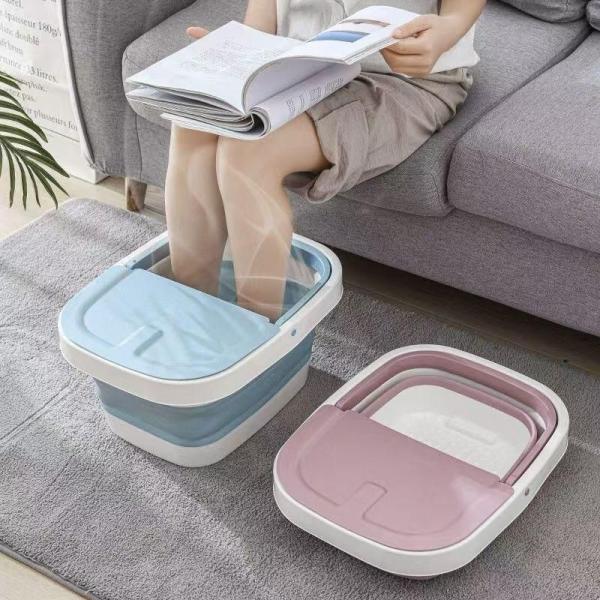 ■材質：PP樹脂/シリコンゴムコンパクトに収納可能な折りたたみ式フットバスです。蓋やローラーが付属しているので、ゆったりと心ゆくまで足湯を楽しめます。足の血流を促進して冷え性や浮腫を改善。体全体を温めることができるので、疲労回復や免疫力の向...