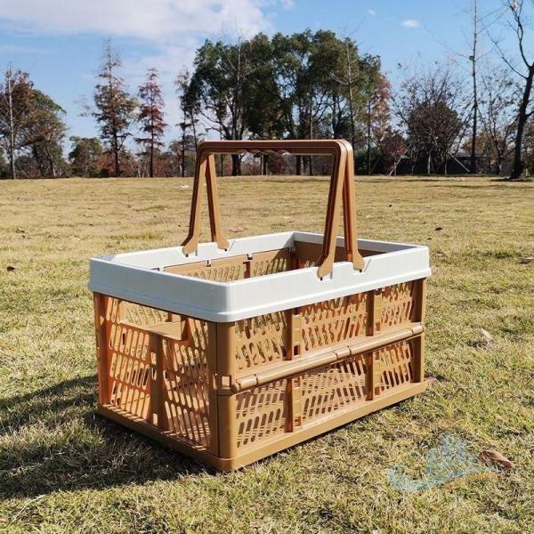 折り畳み式のピクニックバスケット。買い物カゴとしてのご利用やキャンプ用品の収納・持ち運び等色々な場面で大活躍です♪ぴったり重なるので積み重ねて収納もできます◎【サイズについて】画像をご参照ください。【素材について】ＰＰ【カラーについて】生産...
