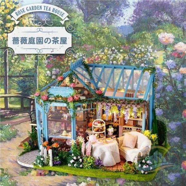 本商品はミニチュアのドールハウスの手作りキットになります。インテリアにも最適な、薔薇が咲き誇るティーハウスのドールハウスです。シャビーなブルーの外観と薔薇、店内のケーキの調和が美しい。箱・説明書は中国語で書かれていますが、図解されていますの...
