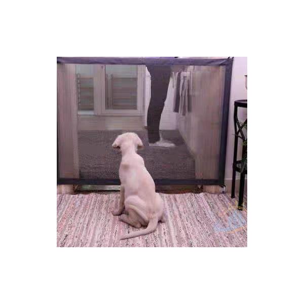 【商品名】　ペットゲート 犬 猫 ペットフェンス ネットバリア 折り畳み式 室内 侵入防止 ペット用 多用途 隔離柵 メッシュ 携帯便利 耐久性 取り付 【商品説明】　・ペットの出入りの安全を保護し、危険な部屋への侵入を防ぎます。しっかりと...