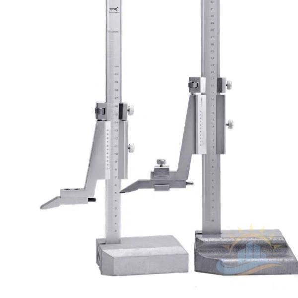 測定範囲は0?300MM、読み取り値は0.02mmです。高品質のカーバイド+炭素鋼クロム製、高硬度、高強度、壊れにくい。バーニアの読み取り値により、目盛りは明確で読みやすく、長寿命です。高精度測定、安定性と信頼性。機械加工測定で広く使用され...
