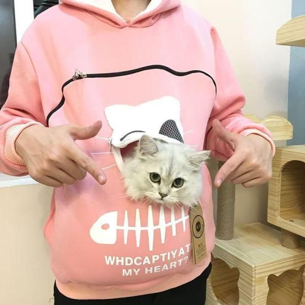 猫や犬（小型犬）、小さい動物を入れるためのパーカーです☆その為に作られているので、ちょっと不恰好!?な気もしてしまいますが、「猫（犬）を入れたい！」からイイのです！猫様犬様が快適ならば、人間は二の次商品詳細■素材：ポリエステル※備考●実寸は...