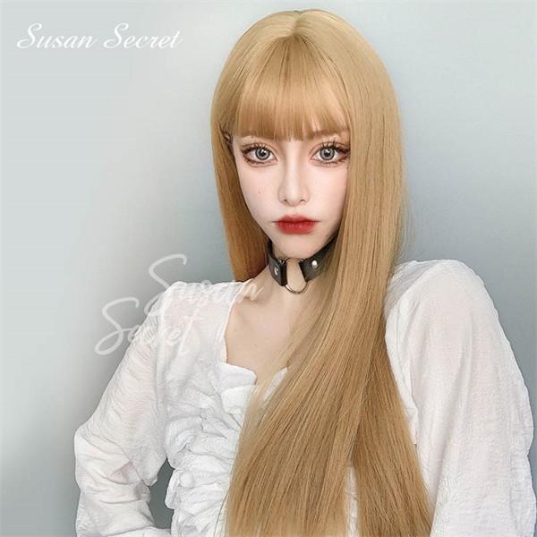 [ セット内容 ]ウィッグ/ヘアネット記載のないアクセサリー、小物等は付属されません。[ カラー ]ゴールド[ 素材 ]耐熱ファイバー[ サイズ ](cm)頭頂部から全体の長さ：約70cmフリーサイズ/アジャスター有り（調整可能）※表記寸法...