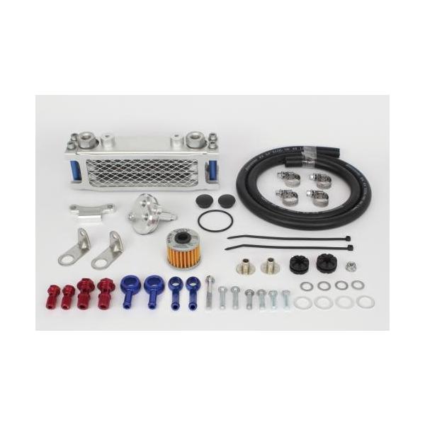 TAKEGAWA DAX125(JB04) コンパクトクール オイルクーラー (3フィン/ラバーホース)ノーマルシリンダーヘッドのタペットカバーに専用の取り付けブラケットを装着し、シリンダーヘッド下にオイルクーラー本体を固定します。純正クラ...