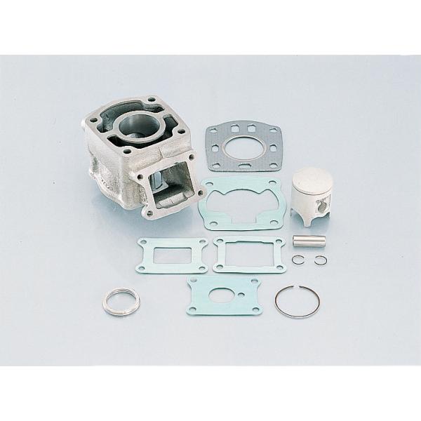 KITACO NSR50 スーパーボアアップKIT長年に亘るレース実戦での技術を投入した2ストローク用ボアアップKIT。○装着に必要なシリンダー、ガスケット等全て付属。※排気量を増大させる分、必要吸入量も増えますので、ビッグキャブレターKI...