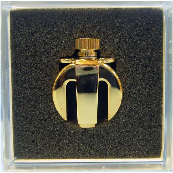 音量が1/5程度まで抑えられる程、消音効果抜群。夜間の練習も気兼ねなく出来ます。重量はありますがネジで固定する為、脱落などの心配はありません。夜間の練習にお困りの方に絶対のお勧めミュートです。注）取り付け、取り外しの際には十分に注意して下さい。