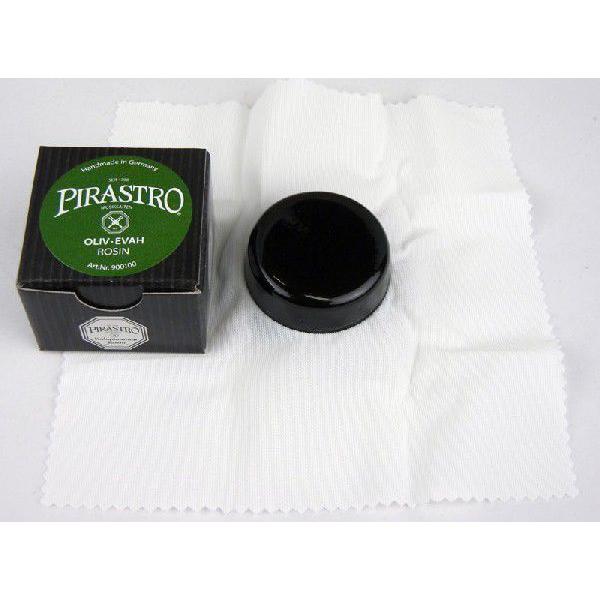 ドイツ/ピラストロ社製の松脂でオリーブの弦によく合うといわれています。サイズは約45mmです。