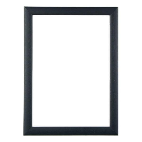 【発売日：2016年01月28日】木製アートフレーム(額)：50×70cm用適合サイズ／50×70cmのポスターに適しています。外寸／約53.4×73.4cmフレーム素材／木製カラー／ブラック色補足：軽くて頑丈な木製フレームは大切なポスター...