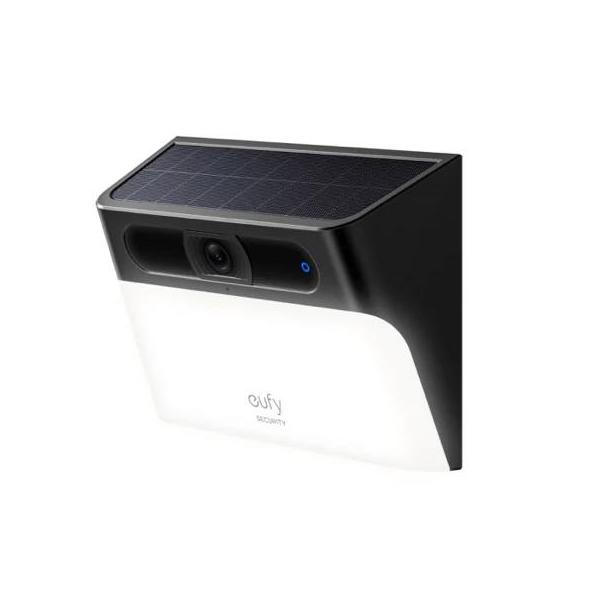 夜間や暗い場所では動きを感知すると最大300ルーメンの柔らかな明るさのセンサーライトが自動で点灯するため、玄関や庭、車庫、裏口等に設置すれば手動でライト点灯の手間が省けるだけでなく防犯にも最適です。