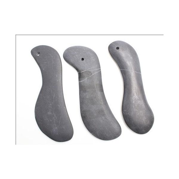 TVで話題沸騰中国2000年の美容法かっさプレートたった数分でフェイスラインすっきり！お肌リフトアップ！またお風呂で温めてホットストーンマッサージができ冷蔵庫で冷やして温冷効果でお肌のリフトアップもサポートします。お顔だけでなく、ボディにも...