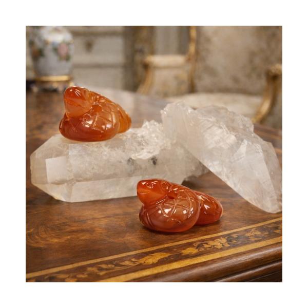 情熱と生命力を感じるレッド系の瑪瑙は大切な人とのご縁を温め 迷いを断ち切り前へ進む勇気を与える色合いとして親しまれてきました夫婦の「絆」恋人同士の「絆」友人との「絆」仕事のご縁冷えかけた距離感をもう一度近づけたい時にも 心強いお守りになりま...