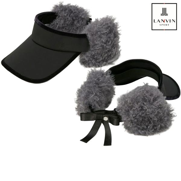 【デザインポイント】羊のようなくるくるとした毛足が魅力の耳当て付きサンバイザーです。シンプルなデザインに可愛らしいファーと上品なラメ感のあるリボンが映え、華やかな印象を与えます。ファーは取り外し可能なので、季節やコーディネートに合わせて様々...