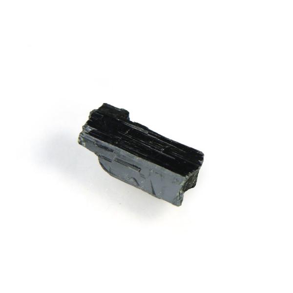 ◆重さ：約 2 g◆大きさ：約 22ｘ9ｘ4 mm◇産地：Mt.Malosa,Zomba,Malawi※現品撮影です。写真の商品をお届けします。◎この商品はメール便送料無料商品です。エジリン輝石は、独特な黒色の輝きと鋭い結晶形状が特徴の天然...