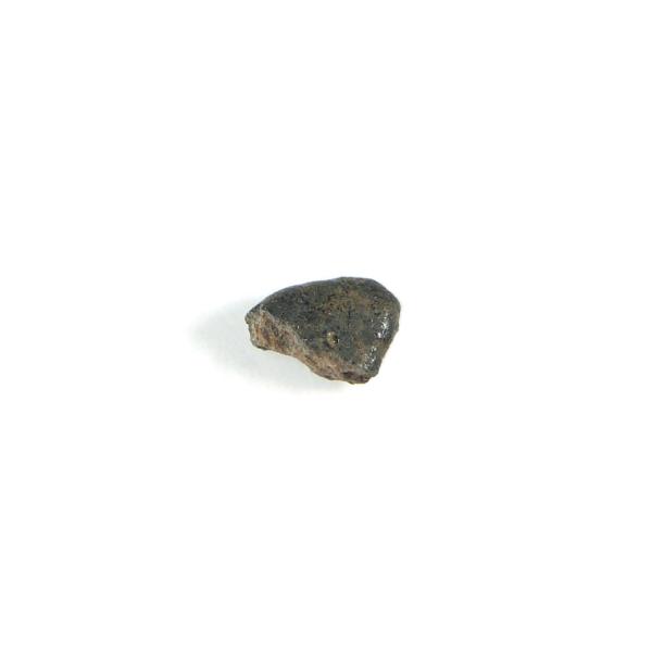 ◆重さ：約 0.2ｇ◆大きさ：約 7ｘ5ｘ3 mm◇産地：ロシア、ウラル州、チェリャビンスク地方※現品撮影です。写真の商品をお届けします。◎この商品はメール便送料無料商品です。