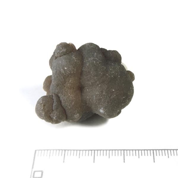 ◆weight：約 24 g◆size：約 35ｘ29ｘ22 mm◇産地：モロッコ※商品は１点物です。写真の商品をお届けします。※長波紫外線ライトを当てると、淡い緑色系のの蛍光が楽しめます。カルセドニー（玉髄）の主成分は水晶と同じ珪酸（Ｓｉ...