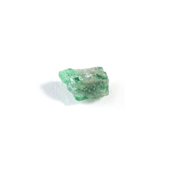 ◆大きさ：約 9.6ｘ9ｘ6 mm◆重さ：約 0.5 g◇パキスタン産※現品撮影です。写真の商品セットをお届けします。◎この商品はメール便送料無料商品です。エメラルドは、鮮やかな緑色が魅力の宝石で、古代から愛と叡智の象徴とされてきました。そ...