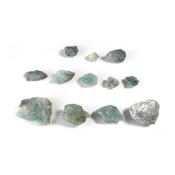 ◆重さ：約 15 g◇Cap Andrahomana,Tulear,Southem Madagascar 産※現品撮影です。写真の商品セットをお届けします。◎この商品はメール便送料無料商品です。グランディディエライトは、深みのある青緑色が印...