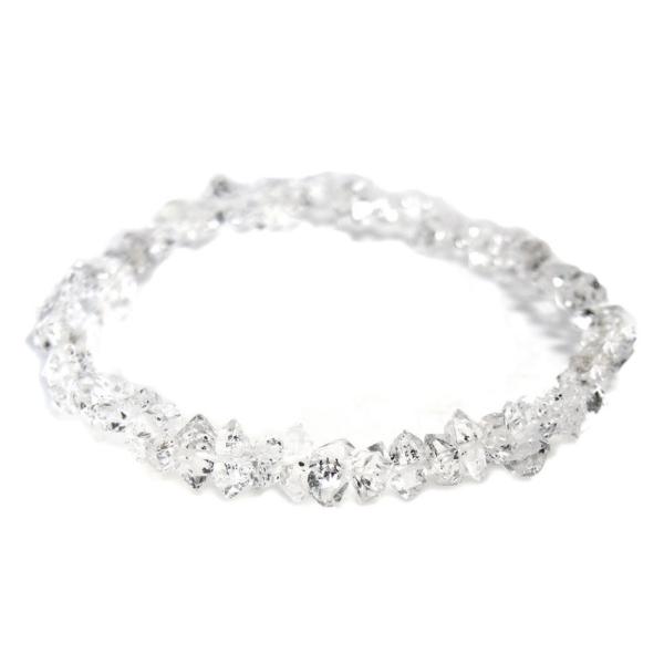 ◆重さ：約 7.4 g◆内径サイズ：約 18 cm◇産地：S,Pakistanキラキラ華やかに輝いて、腕につけると本当に綺麗で存在感あります。夏の装いにピッタリです。※商品は1点ものです。写真の商品をお届けします。ハーキマーダイヤモンドは、...