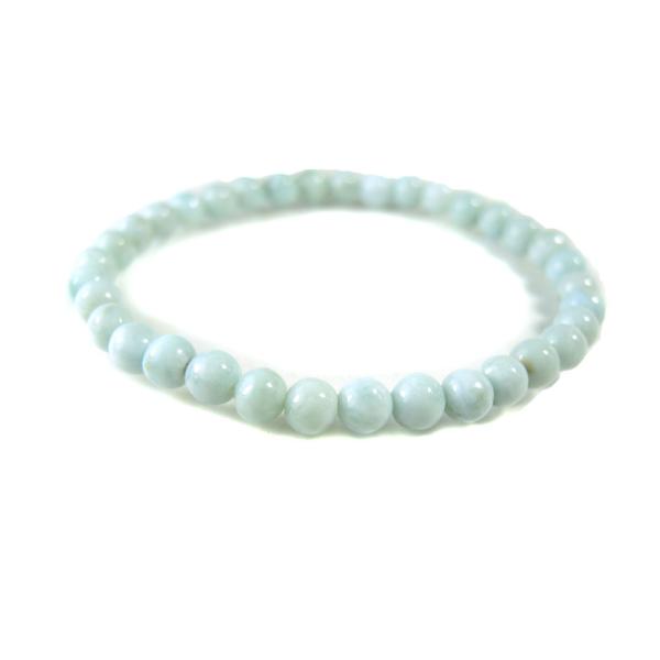 ◆ビーズの大きさ：約 5 mm◆重さ：約 6.3 g◆内径サイズ：約 15 cm◆産地：ドミニカ共和国※現品撮影です。写真の商品をお届けします。ラリマーは、カリブ海に浮かぶドミニカ共和国でのみ採掘される希少な天然石です。その名前は、発見者の...