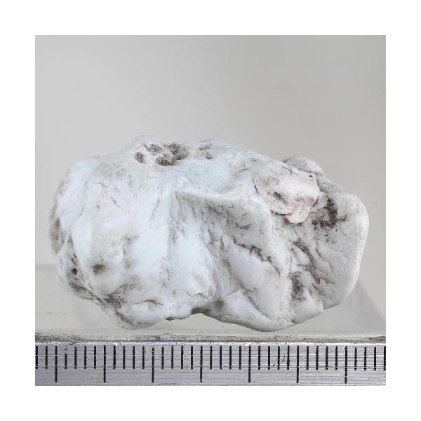 ◆重さ：21g◆大きさ：32x26x19mm◇産地：ドミニカ共和国※現品撮影です。写真の商品をお届けします。◎この商品はメール便送料無料商品です。ラリマーは、カリブ海に浮かぶドミニカ共和国でのみ採掘される希少な天然石です。その名前は、発見者...