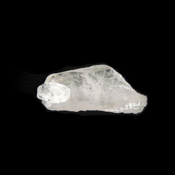 ◆weight: 1.7 g◆大きさ：約 10ｘ23ｘ6 mm◇Locality : Sao Miguel De Piracicaba, Minas Gerais, Brasil※現品撮影です。写真の商品をお届けします。フェナカイトは無色透...