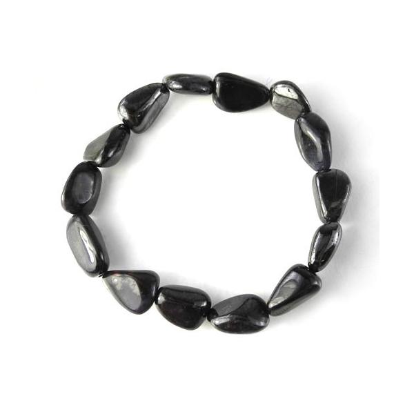 ◆重さ：25〜30 g◆サイズ：内径 約 16.0 cm・18.0cm（ゴムなので伸びます）◇産地：南アフリカ共和国◇ポリウレタンゴム使用スギライトは1944年、日本の地質学者・杉健一博士によって発見されたことに由来し、その名がつけられた希...