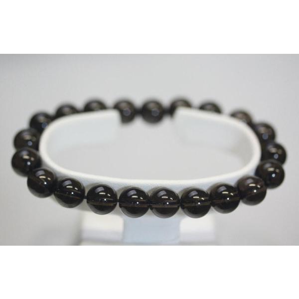 ●サイズ：内径15.5cm●大きさ：平均8mm径●重さ：18g◇ストレッチゴム使用※現品撮影です。写真の商品をお届けします。◎この商品はメール便送料無料商品です。落ち着いたブラウンの輝きが魅力的なスモーキークォーツは、大地のエネルギーを感じ...