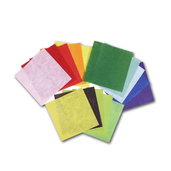 ●SIZE :15×15cm●内容：15色各1枚ずつ●素材：楮●配送：メール便で3個まで可能です手すき楮紙を一枚ずつ手染めした「雲流紙」の和紙です。「雲流紙」とは楮の繊維を漉き込んだ和紙です。ちぎり絵、貼り絵などの手芸やクラフトはもちろん、...