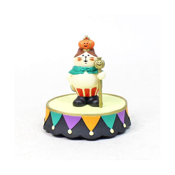 SIZE：かぼちゃの王様猫：4.0×2.8×h6.4cm　　　あやしいテーブル：8.8×8.8×h2.6cm素材：ポリレジン製メール便：不可